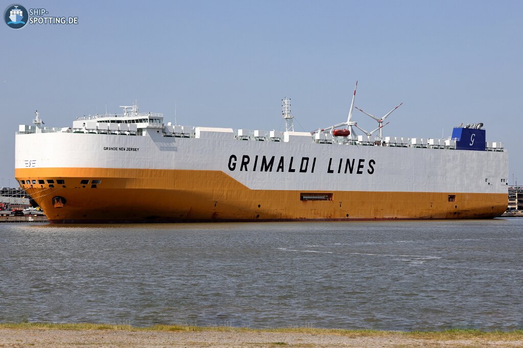 Autotransporter - Grimaldi Lines